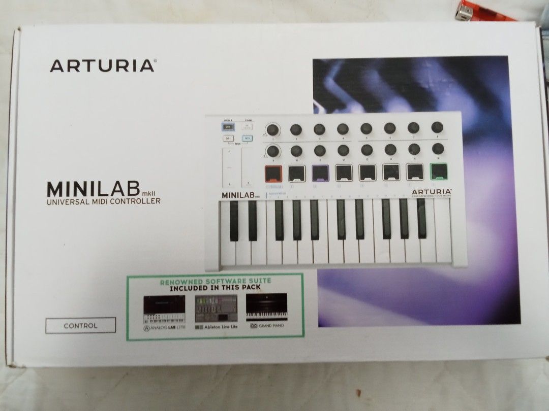 Arturia Minilab Midi keyboard, Hobbies & Toys, Music & Media, Musical ...