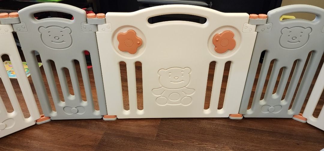 Baby Fencing with Gate, Babies & Kids, Baby Nursery & Kids Furniture ...