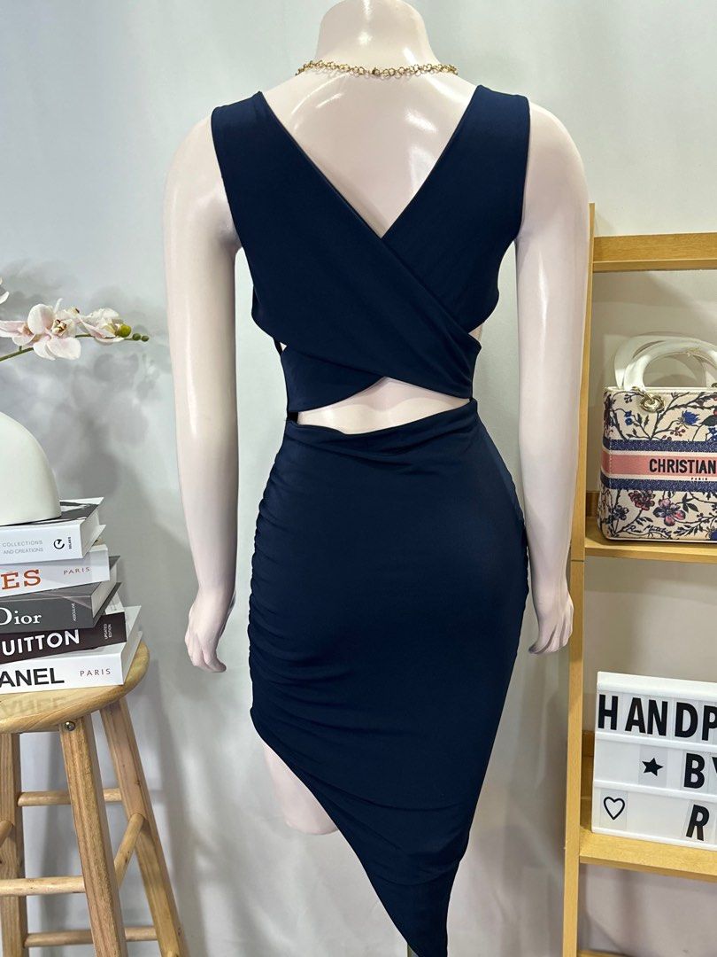 Body Hugging Dress with Back Details, Women's Fashion, Dresses & Sets ...
