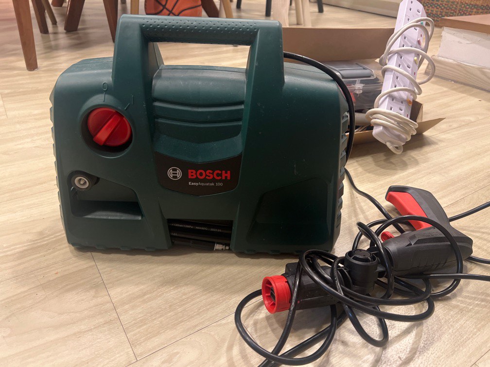 Bosch easy aquatak 100, Furniture & Home Living, Home Improvement ...
