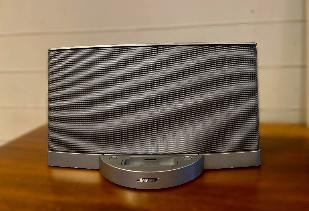 Bose SoundDock w/ iPhone Speaker Dock (2 units for the price of 1 ...