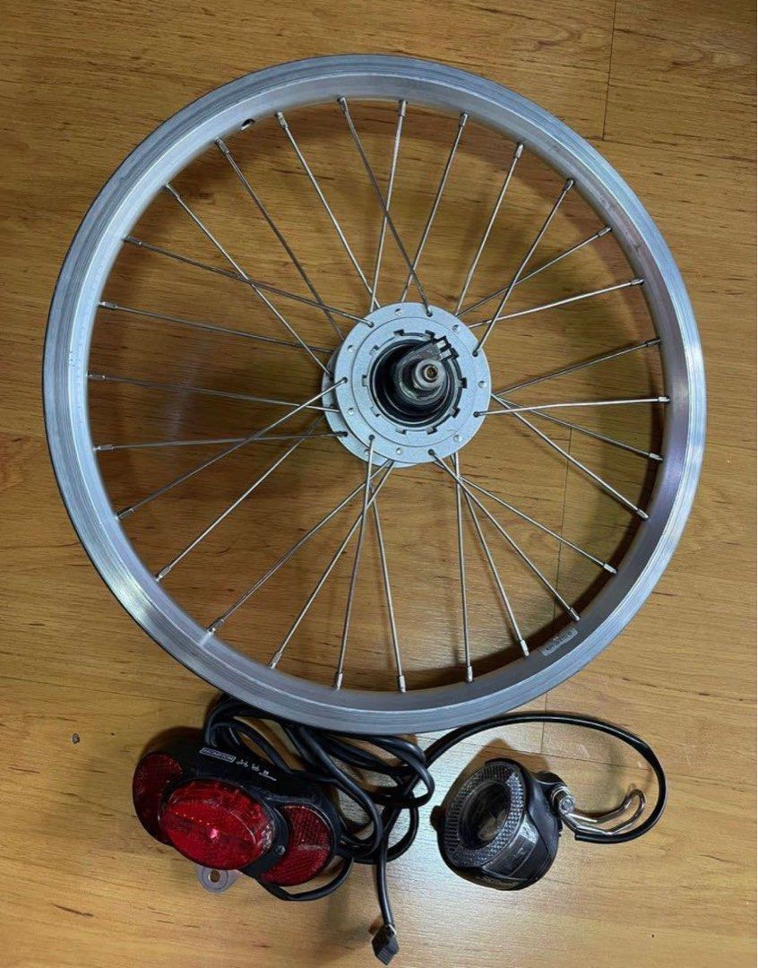 Brompton Dynamo front wheel Come with front and rear light, Sports ...