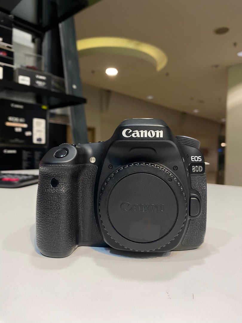 CANON 80D LOW SHUTTER COUNT, Photography, Cameras on Carousell