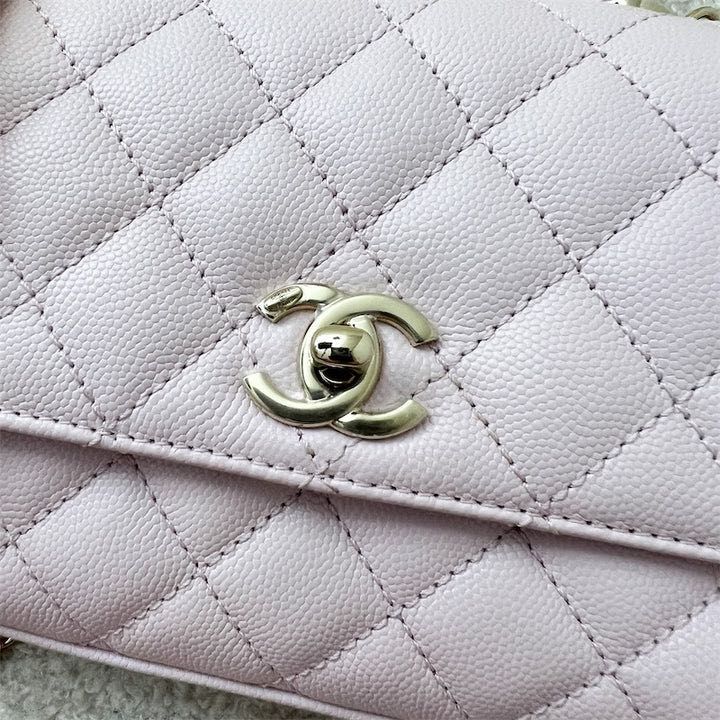 Chanel Mini 19cm Coco Handle Flap in 22P Pink Caviar and LGHW (2022 ...