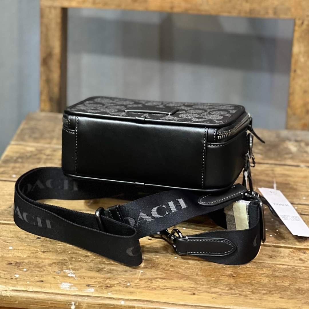 Coach Wyatt Crossbody in Signature Canvas, Men's Fashion, Bags, Sling ...