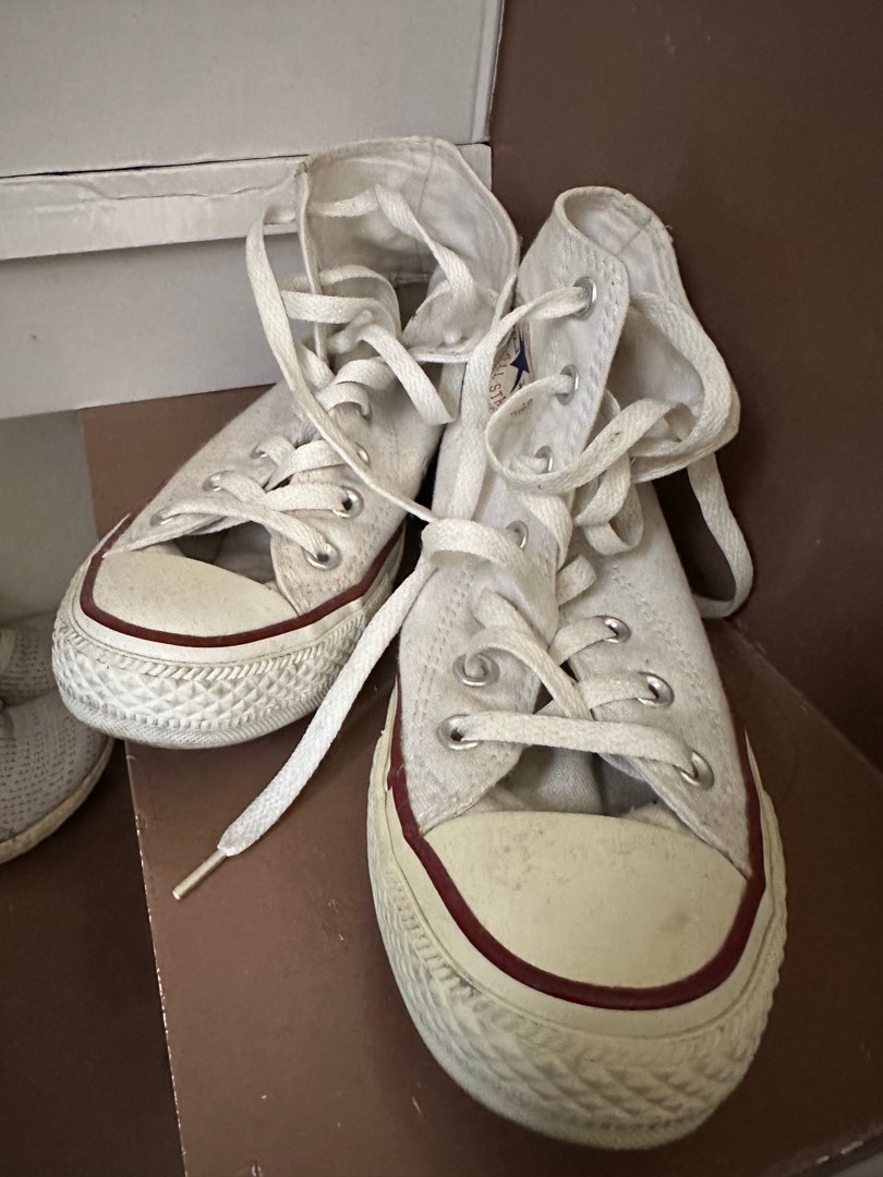 Converse white high cut, Women's Fashion, Footwear, Sneakers on Carousell