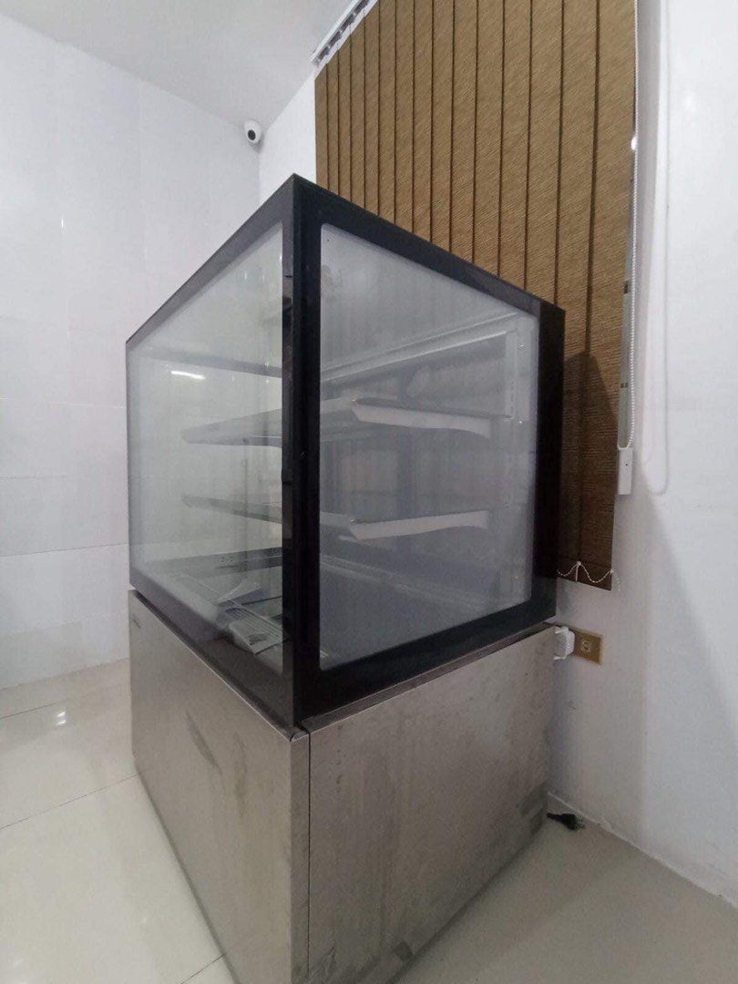 Display Cake Chiller - Square Type Three Layers - 2nd Hand, TV & Home ...
