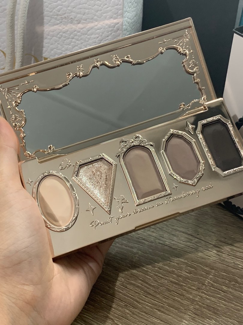 Flower knows eyeshadow palette, Beauty & Personal Care, Face, Makeup on ...