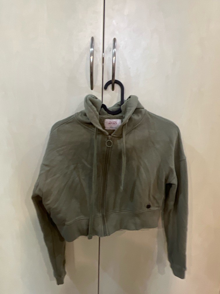 Forest Green Crop Jacket, Women's Fashion, Coats, Jackets and Outerwear ...