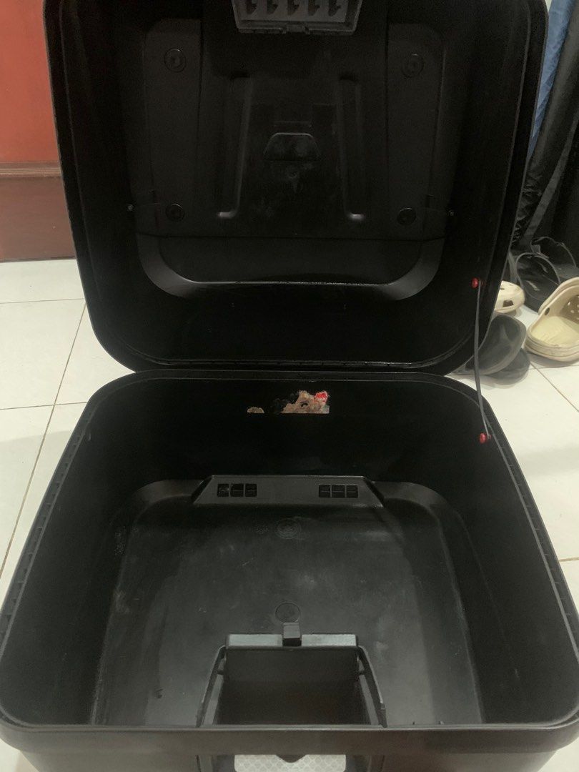 Givi Bold 32L Box, Motorcycles, Motorcycle Accessories on Carousell