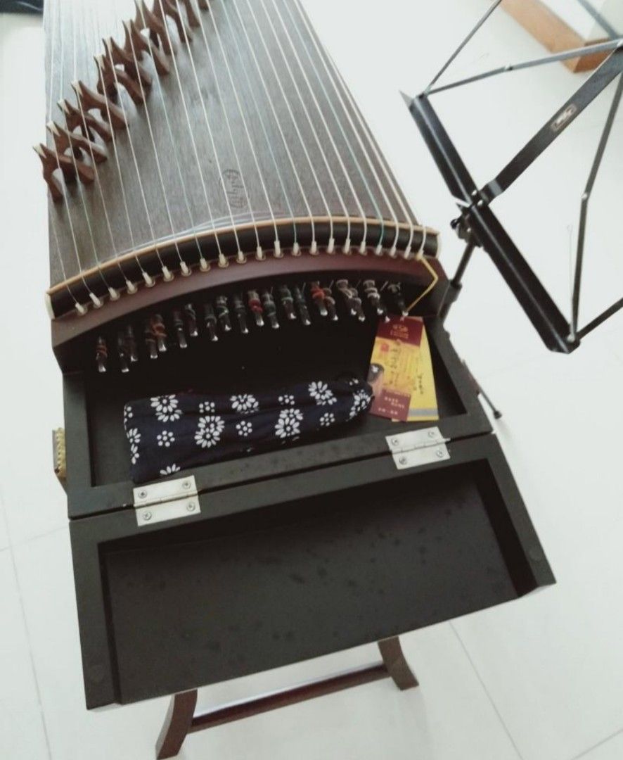 Guzheng, Hobbies & Toys, Music & Media, Musical Instruments on Carousell