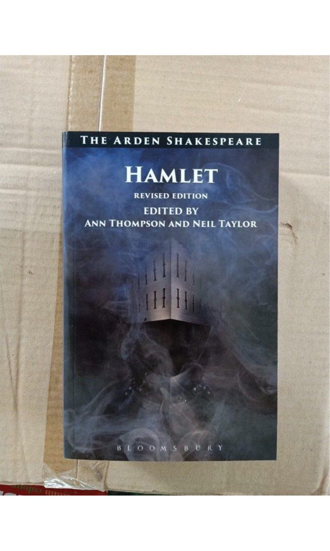 Hamlet : Revised Edition by William Shakespeare, Hobbies & Toys, Books ...