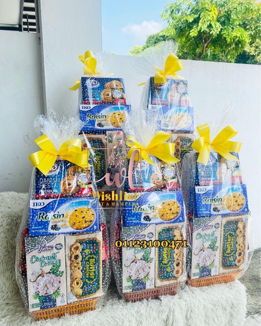 Hamper makanan minuman, Food & Drinks, Gift Baskets & Hampers on Carousell
