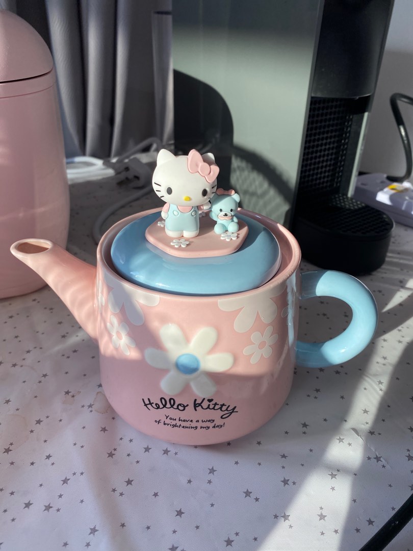 Hello Kitty Tea Pot, Furniture & Home Living, Kitchenware & Tableware ...