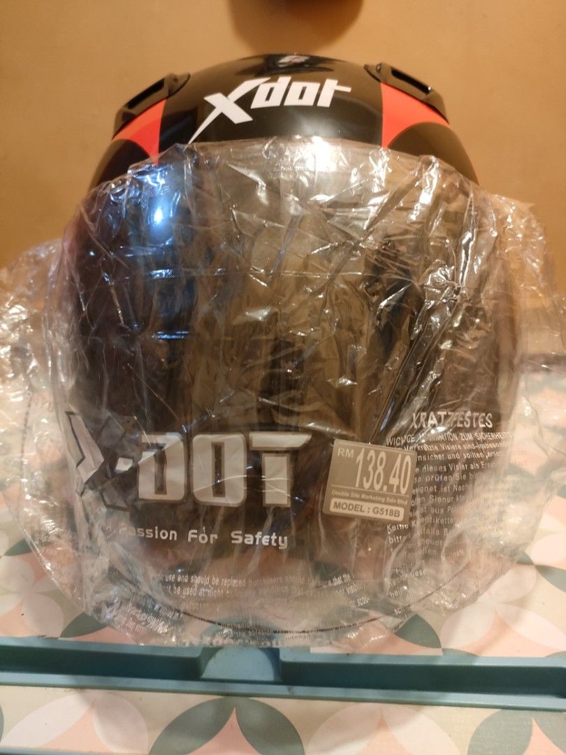 HELMET X-DOT BLITZ G518B, Community on Carousell