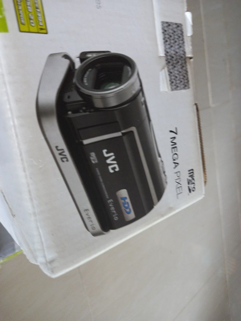 JVC EVERIO HARD DISK VIDEO CAMERA, Audio, Voice Recorders on Carousell