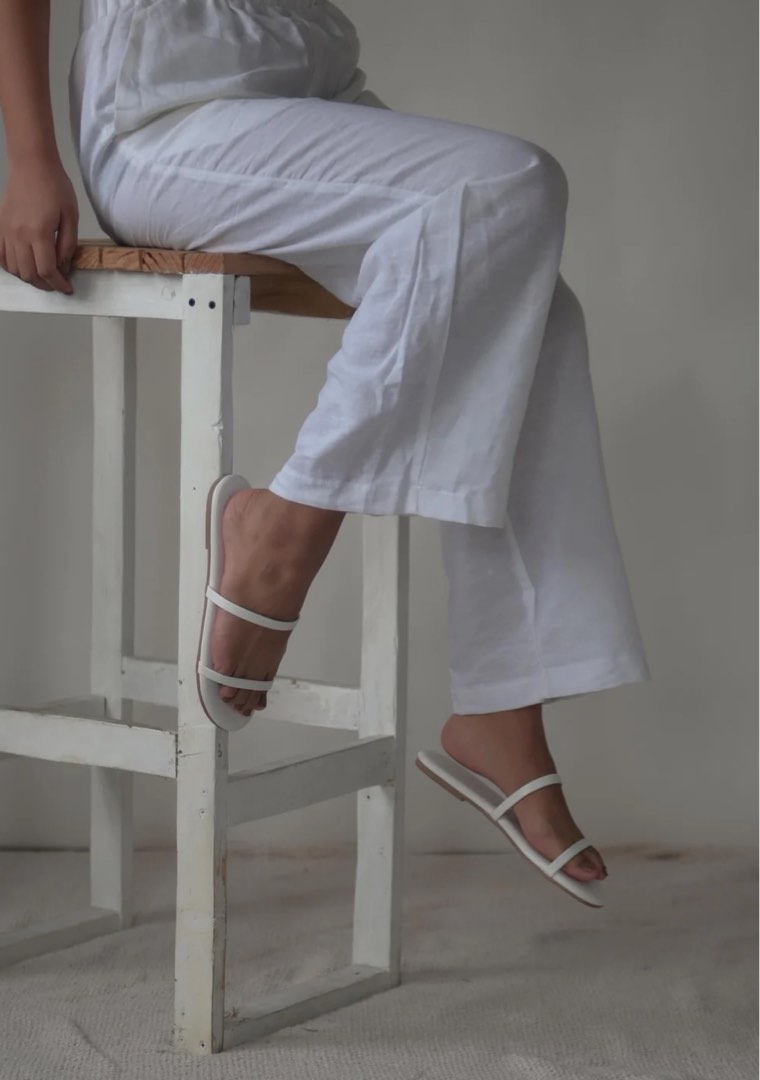 Kees Lani Flats White, Women's Fashion, Footwear, Flats & Sandals on ...