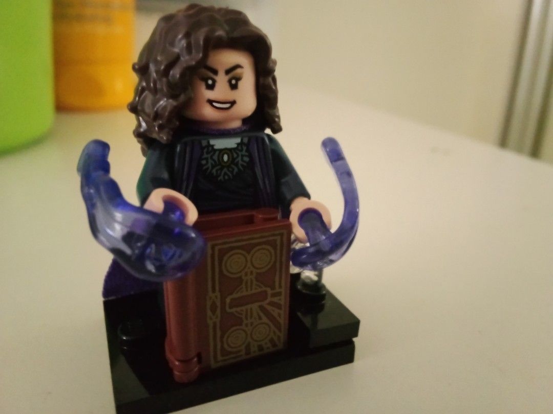 Lego marvel series 2 Minifig Agatha harkness, Hobbies & Toys, Toys ...