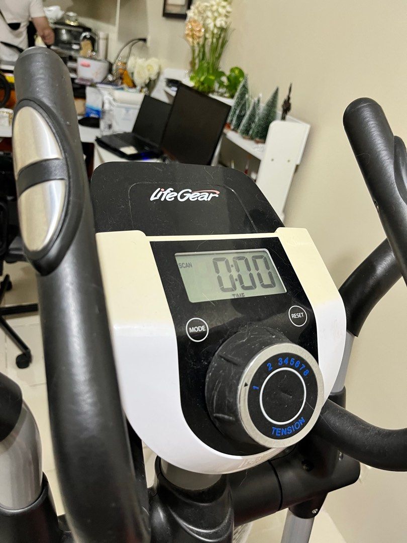 Life Gear exercise machine, Sports Equipment, Exercise & Fitness ...