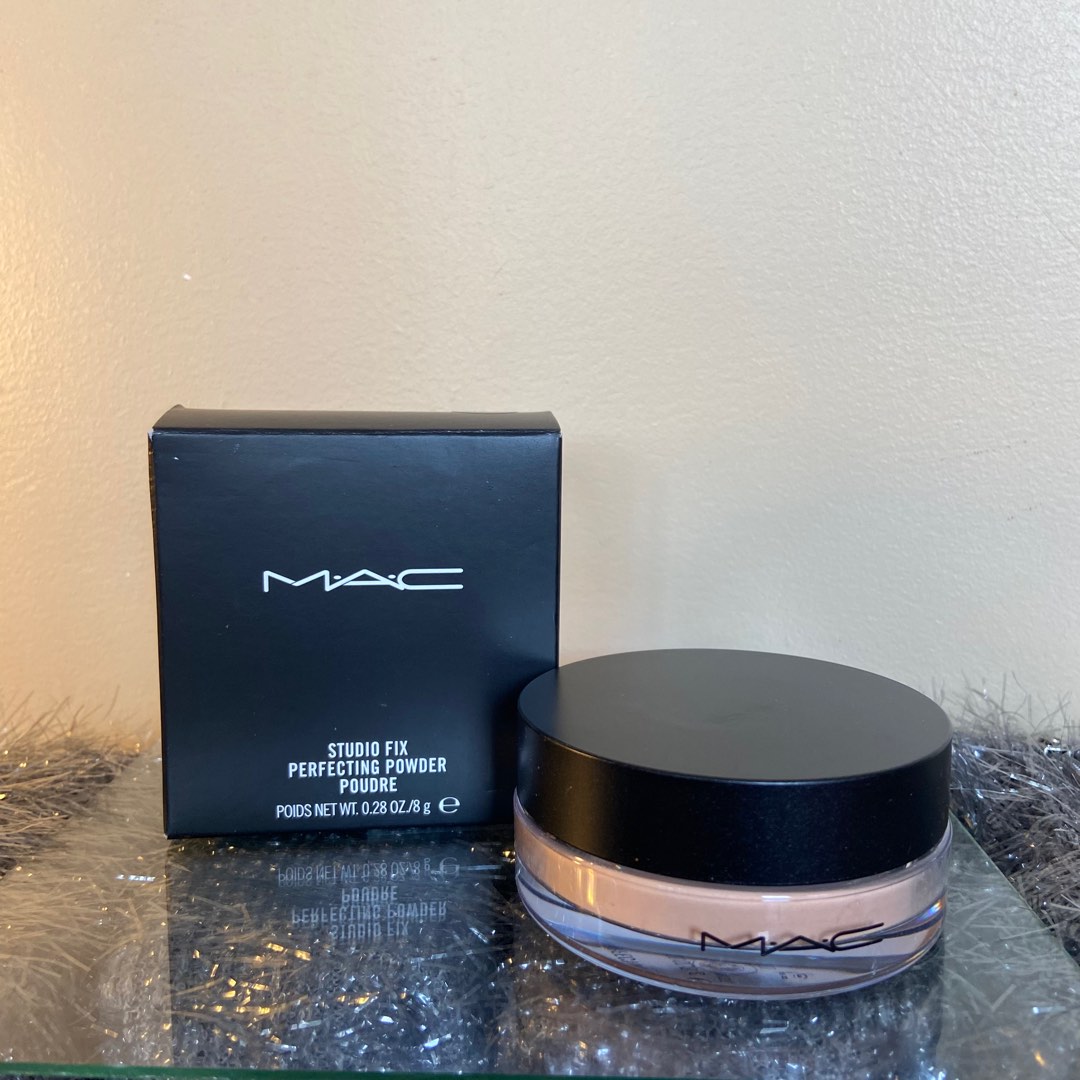 MAC Studio Fix Perfecting powder in Medium shade, Beauty & Personal ...