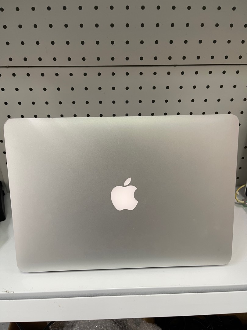 MacBook Pro 2015 13.3 inch - i5 Processor 16Gb RAM 256Gb Storage ...