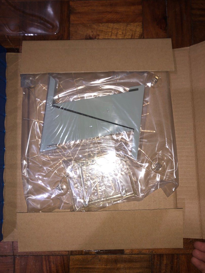 Mafex DX set magnetic wall and accessories only, Hobbies & Toys, Toys ...