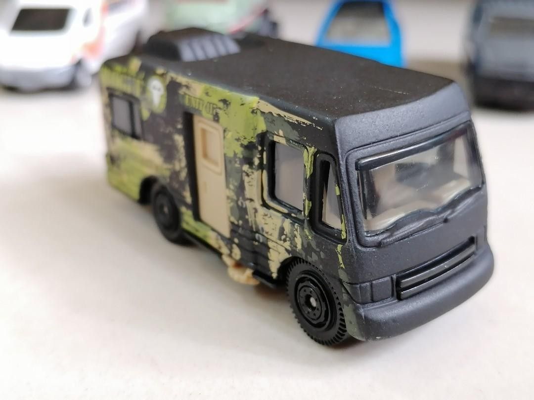 Matchbox 2009 Battle Kings: Jungle Attack Camper Truck - Matte Black ...