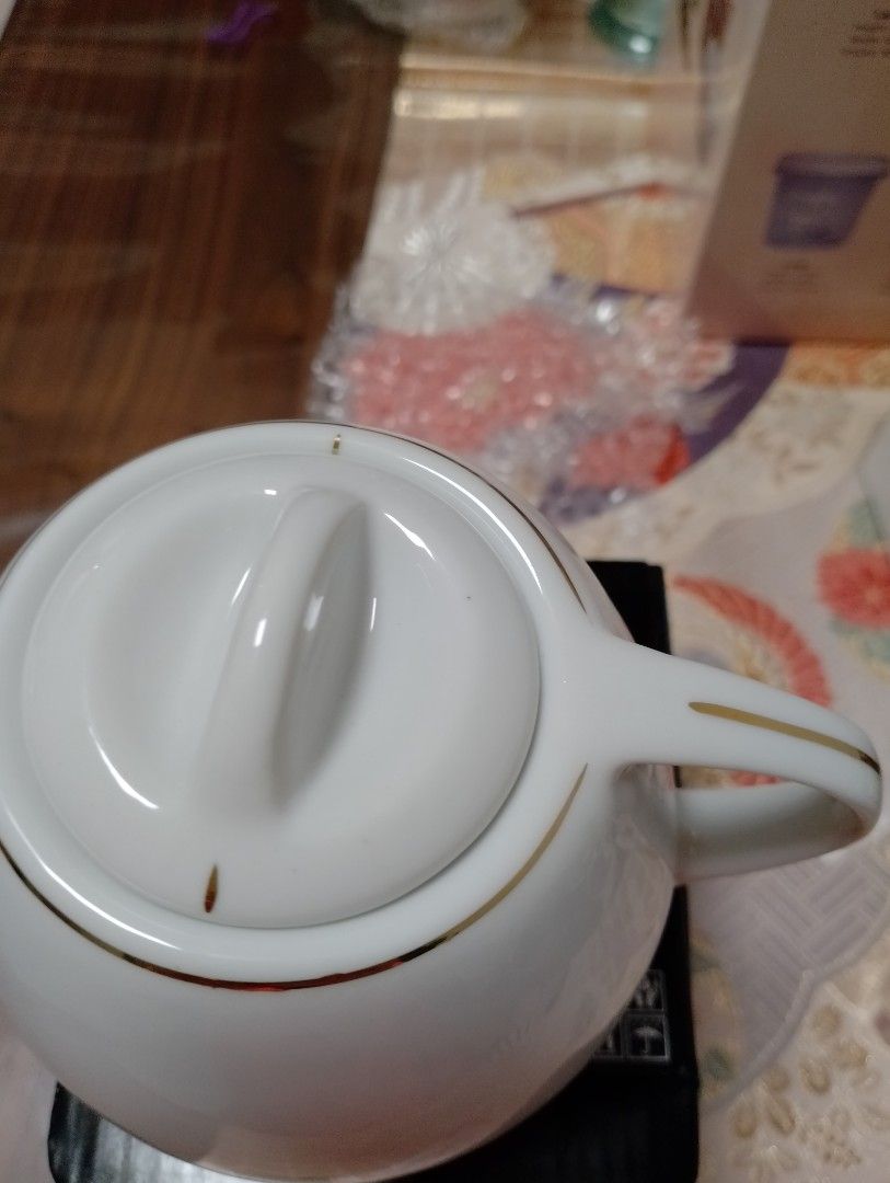 Melton Tea Pot, Furniture & Home Living, Kitchenware & Tableware ...