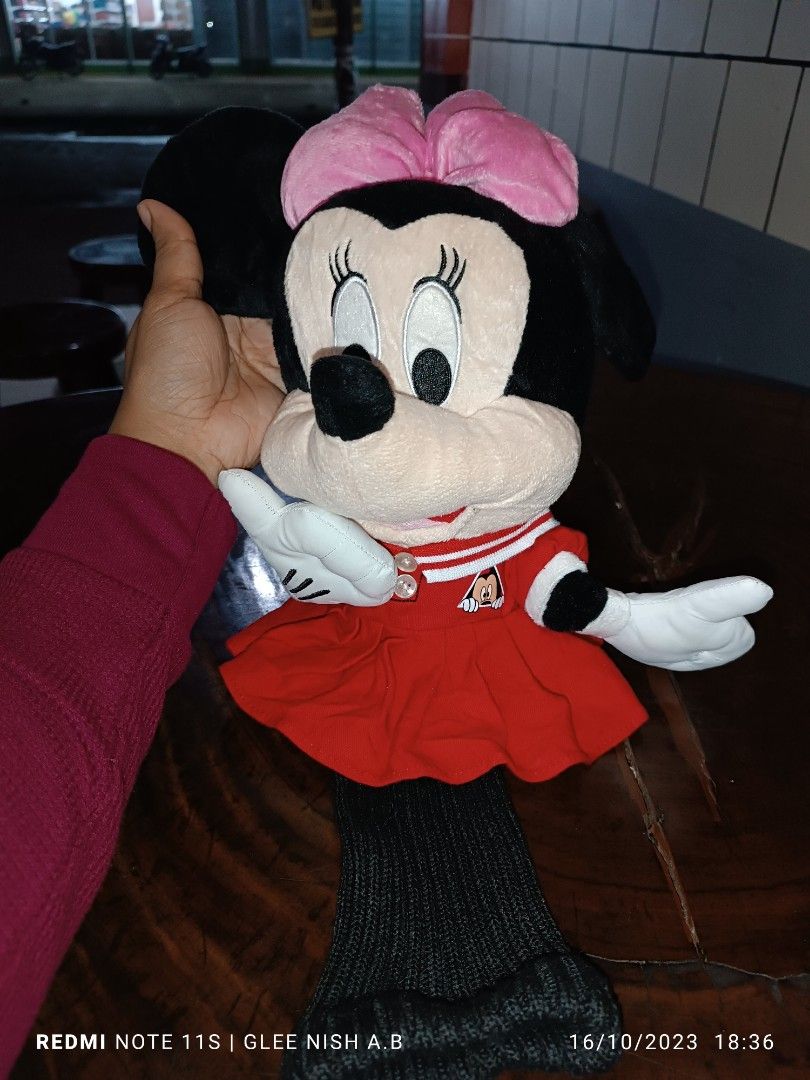 MINNIE MOUSE HAND PUPPET GLOVES, Hobbies & Toys, Toys & Games on Carousell
