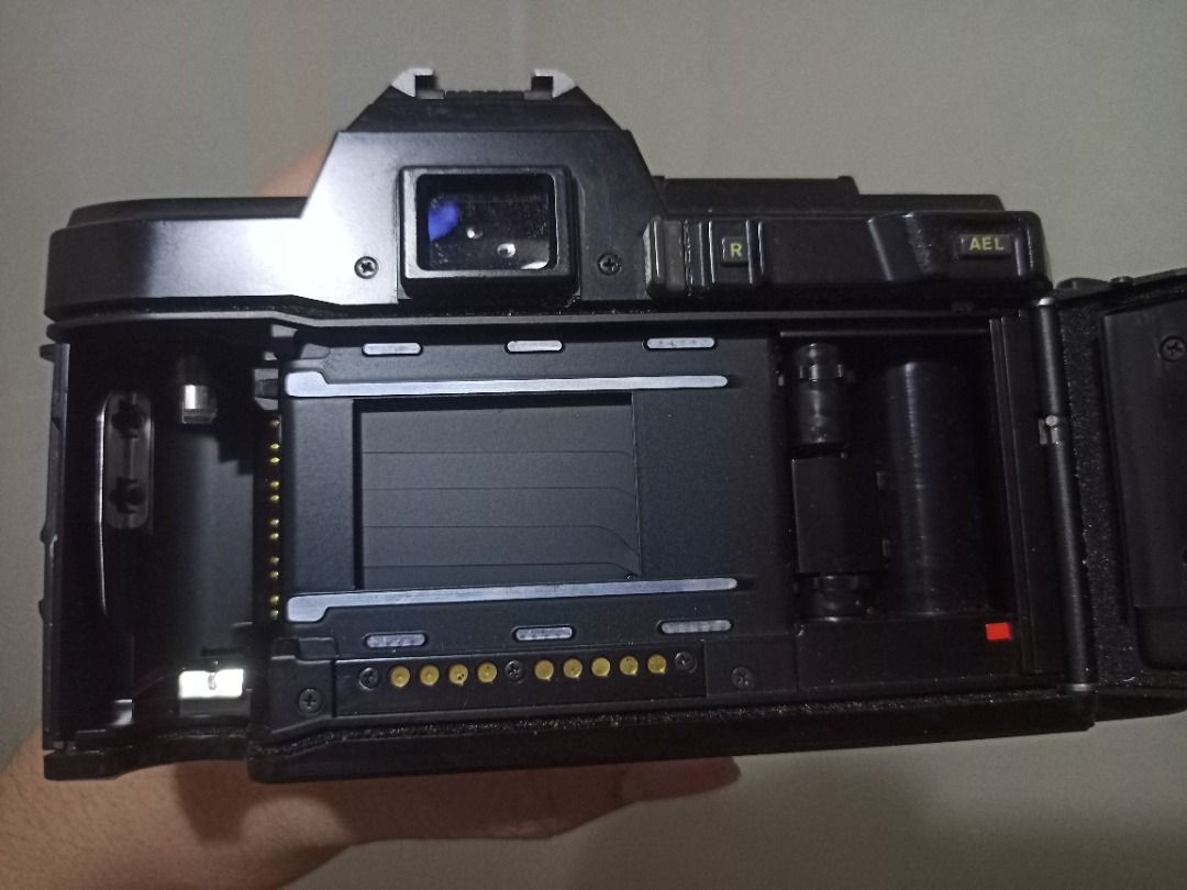 Minolta Alpha 7000 35mm Film Camera with Double A Batteries and AF 35 ...