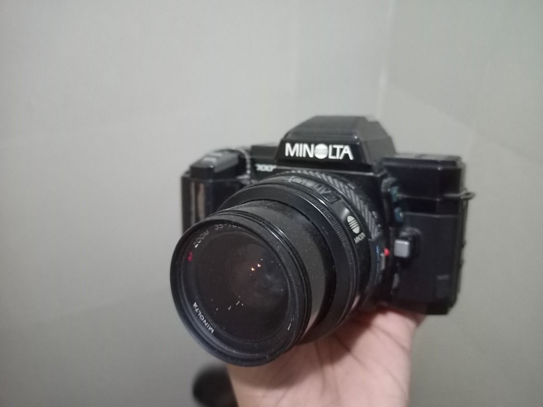 Minolta Alpha 7000 35mm Film Camera with Double A Batteries and AF 35 ...