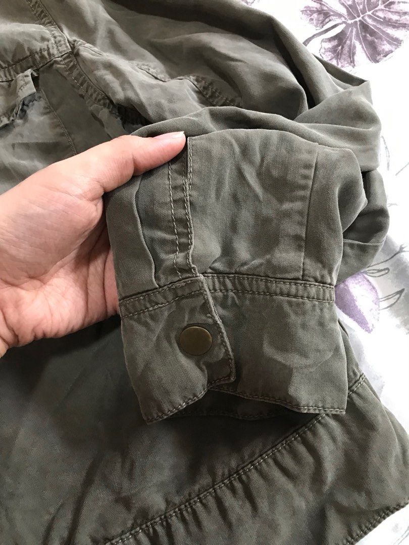 Mossimo Army Green Cropped Jacket, Women's Fashion, Coats, Jackets and ...