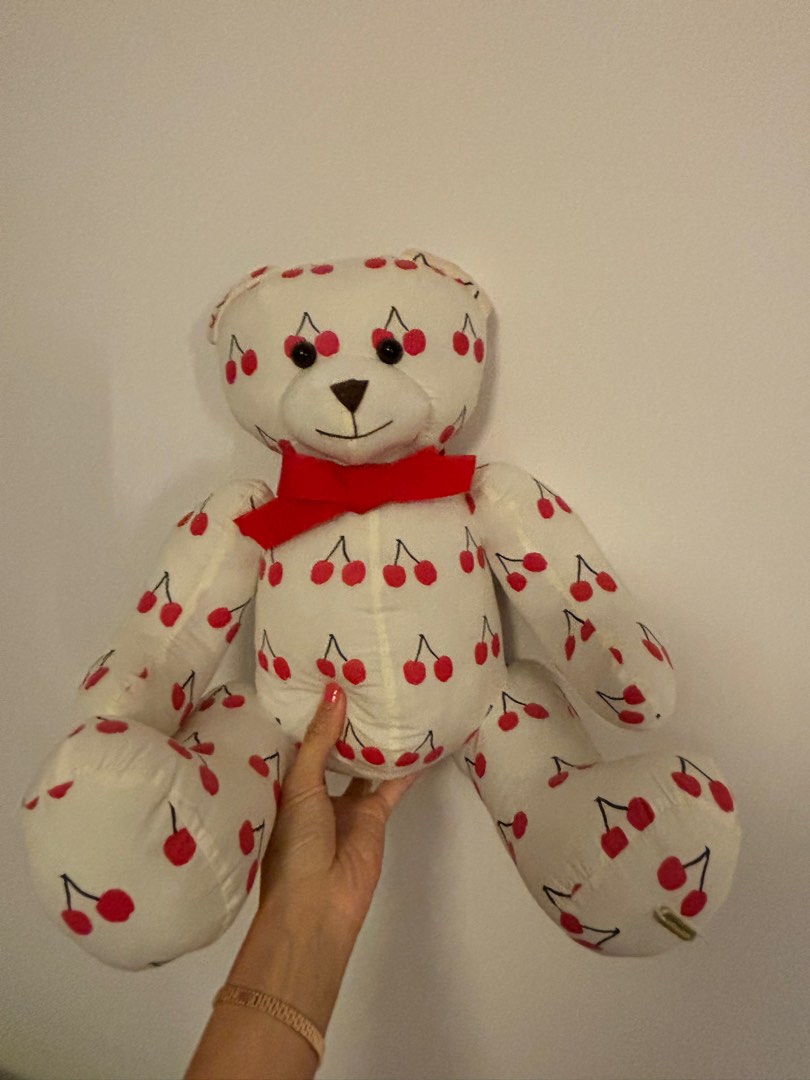 名牌Nicholas and Bears 嘅Teddy Bear 公仔中型, 兒童＆孕婦用品, 嬰兒及小童流行時尚 - Carousell