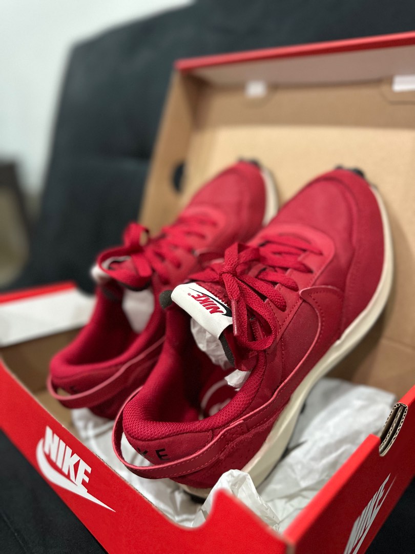 Nike waffle debut "Gym Red", Women's Fashion, Footwear, Sneakers on ...