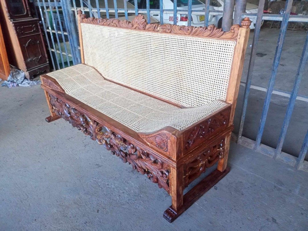 Old Divan / Daybed, Furniture & Home Living, Furniture, Chairs on Carousell
