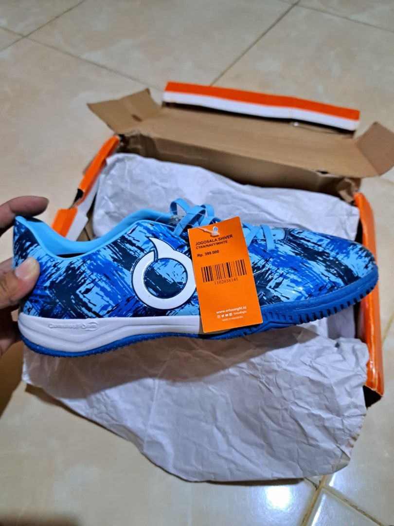 Ortus eight, Fesyen Pria, Sepatu , Lainnya di Carousell