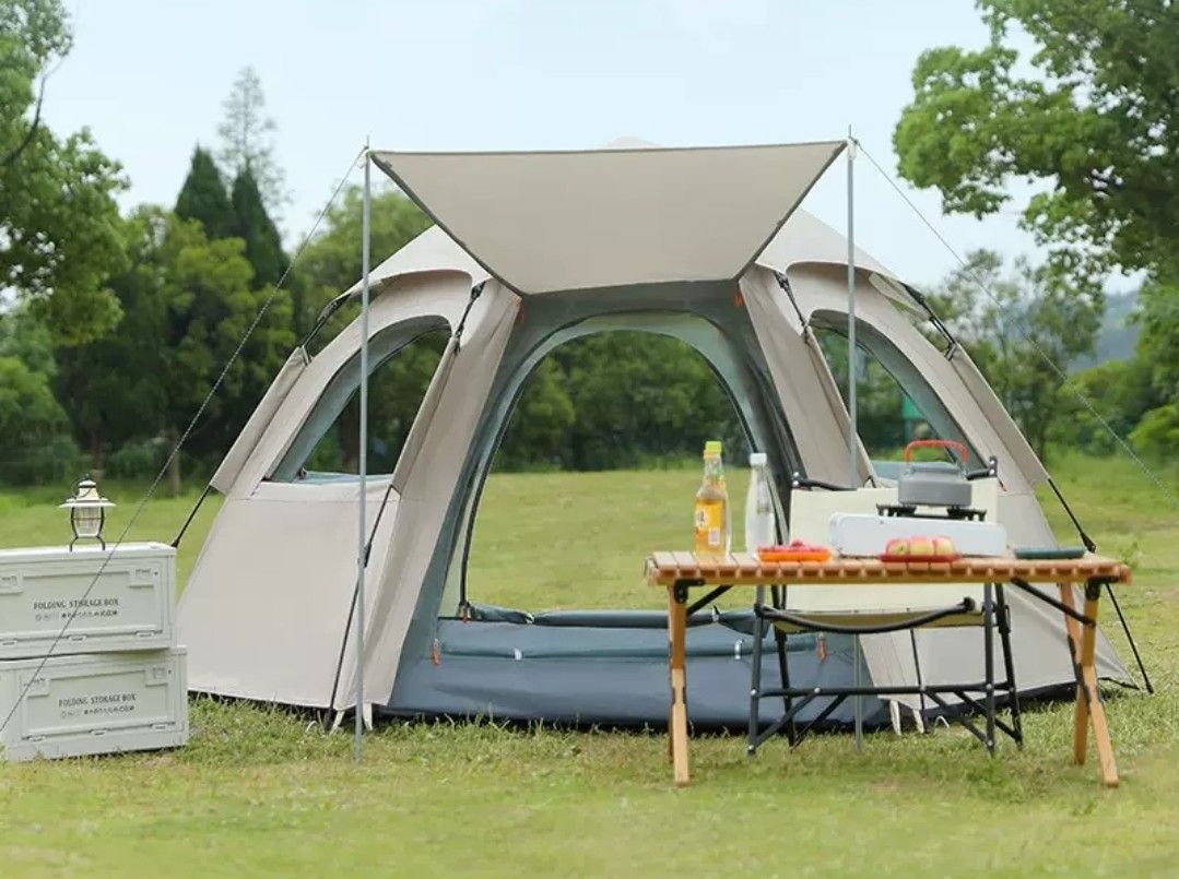 Outdoor camping tent, Sports Equipment, Hiking & Camping on Carousell