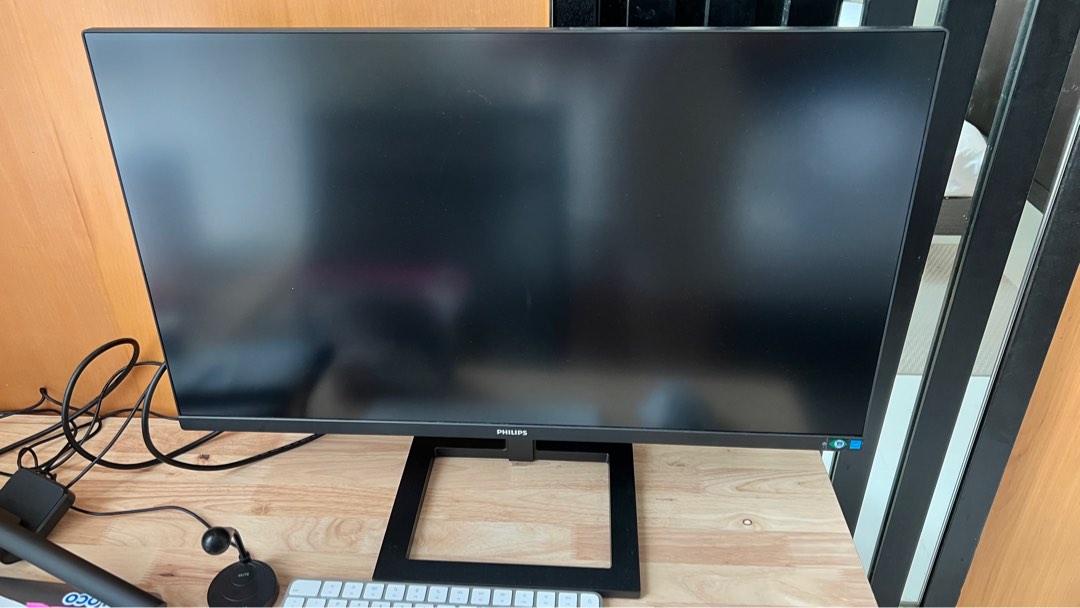 Philips 28' UHD IPS monitor(built in speaker), Computers & Tech, Parts ...