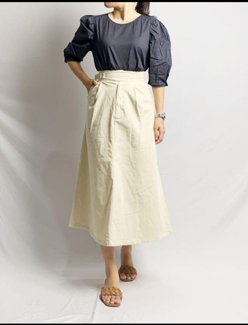 Preloved Rok Corduroy Belt Putih by GU Uniqlo, Fesyen Wanita, Pakaian ...