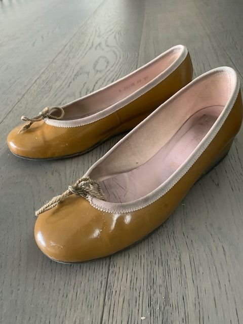 Pretty Ballerina ballet wedge - 37, Women's Fashion, Footwear, Flats ...