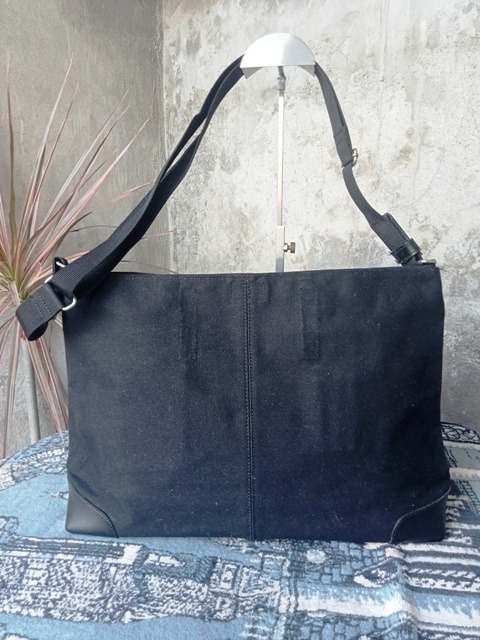 REGAL CROSSBODY BAG, Men's Fashion, Bags, Sling Bags on Carousell