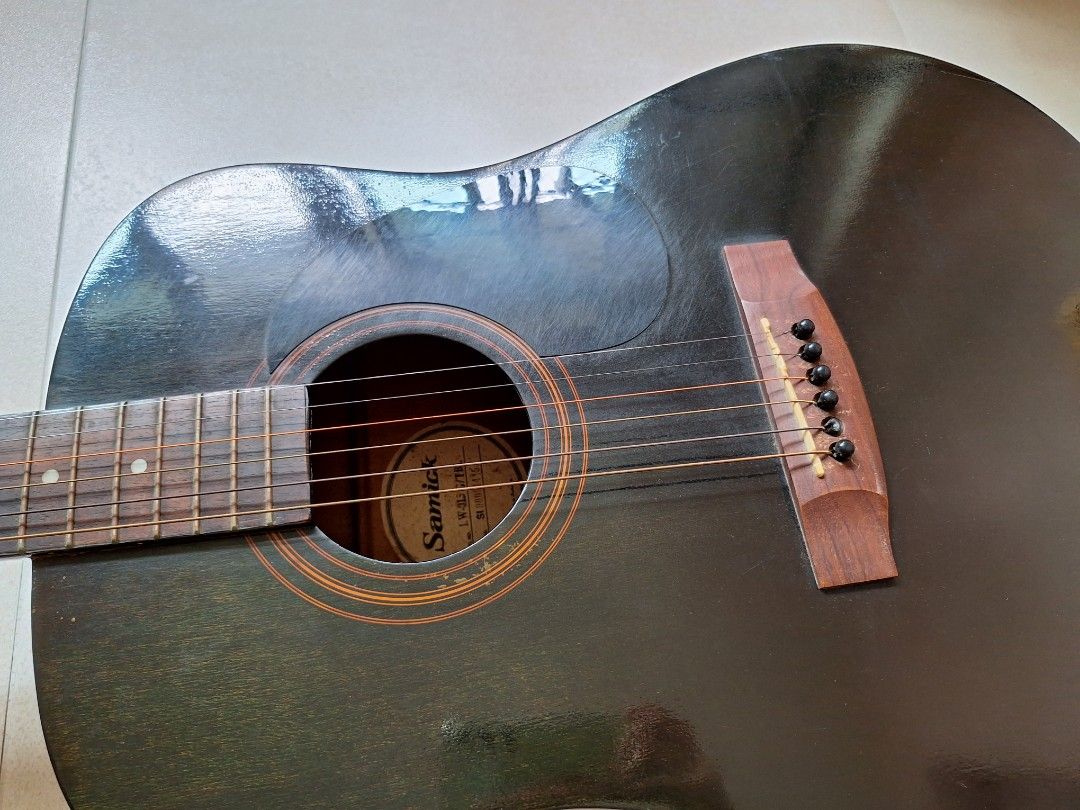 Samick Acoustic Guitar LW-015, Hobbies & Toys, Music & Media, Musical Instruments on Carousell