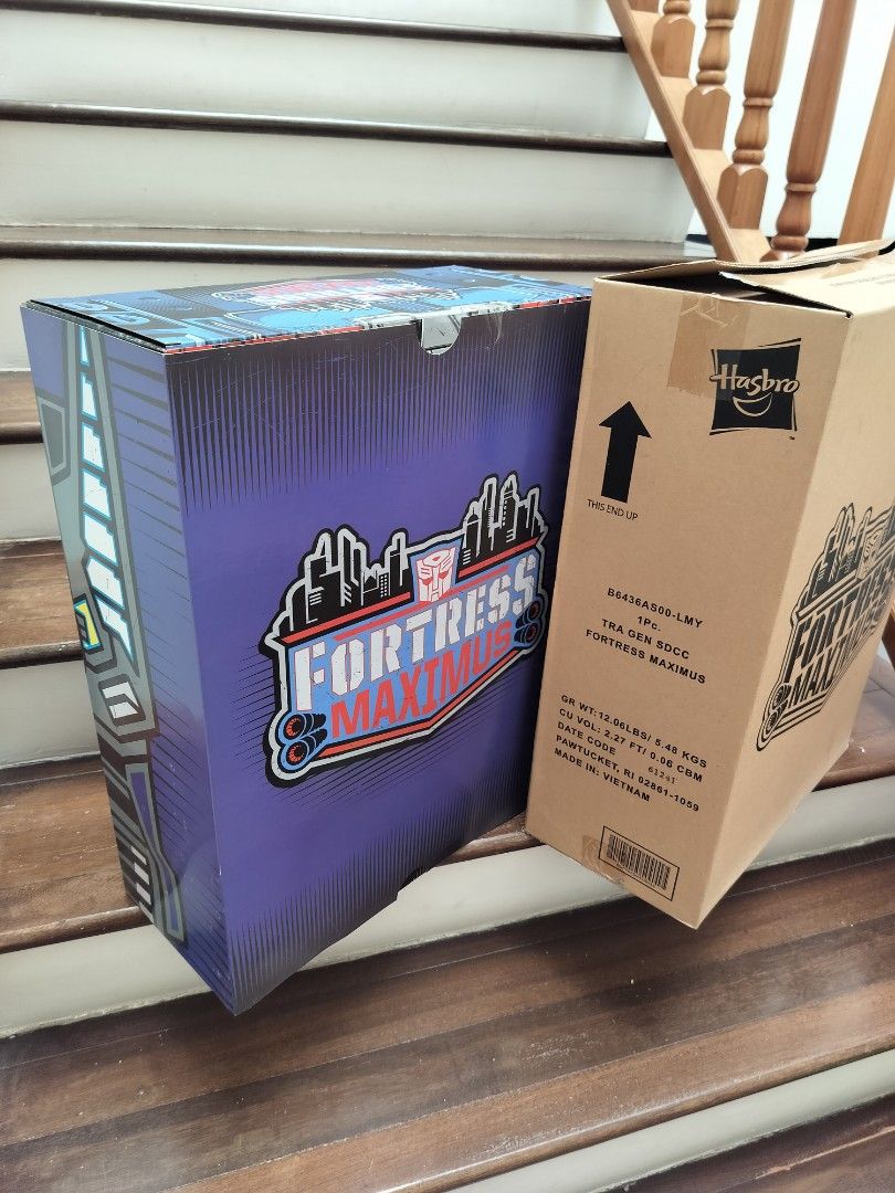 SDCC Transformers Titans Return - Fortress Maximus, Hobbies & Toys ...