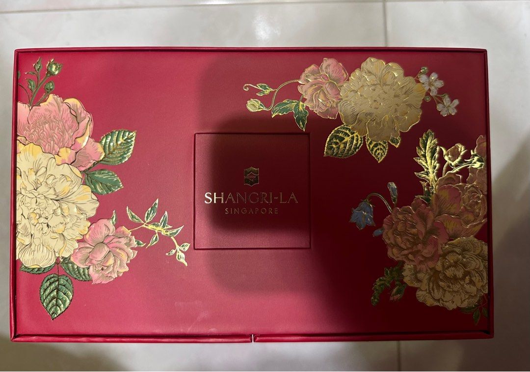 Shangrila mooncake box, Women's Fashion, Jewelry & Organisers ...