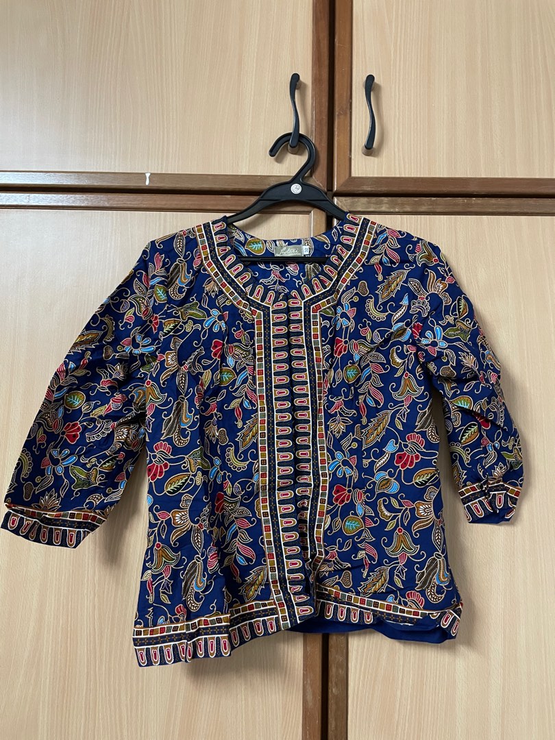 SIA Kebaya uniform set, Women's Fashion, Dresses & Sets, Sets or ...