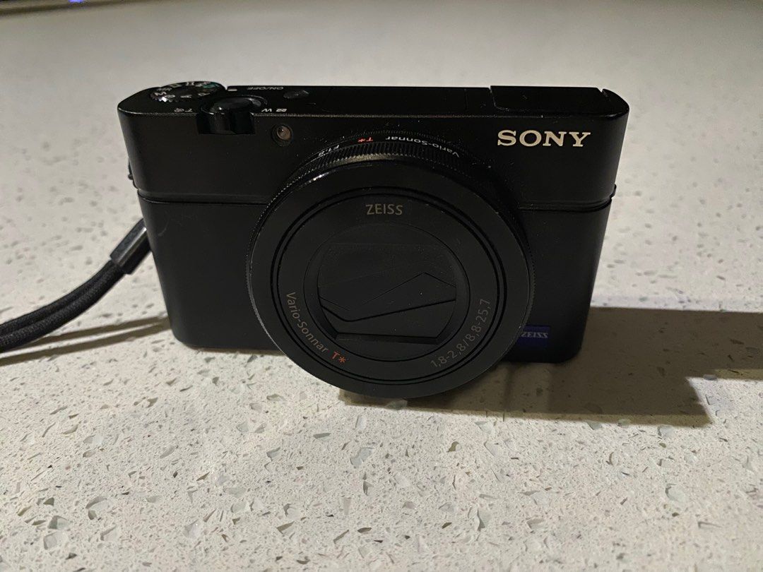Sony RX100 III, Photography, Cameras on Carousell