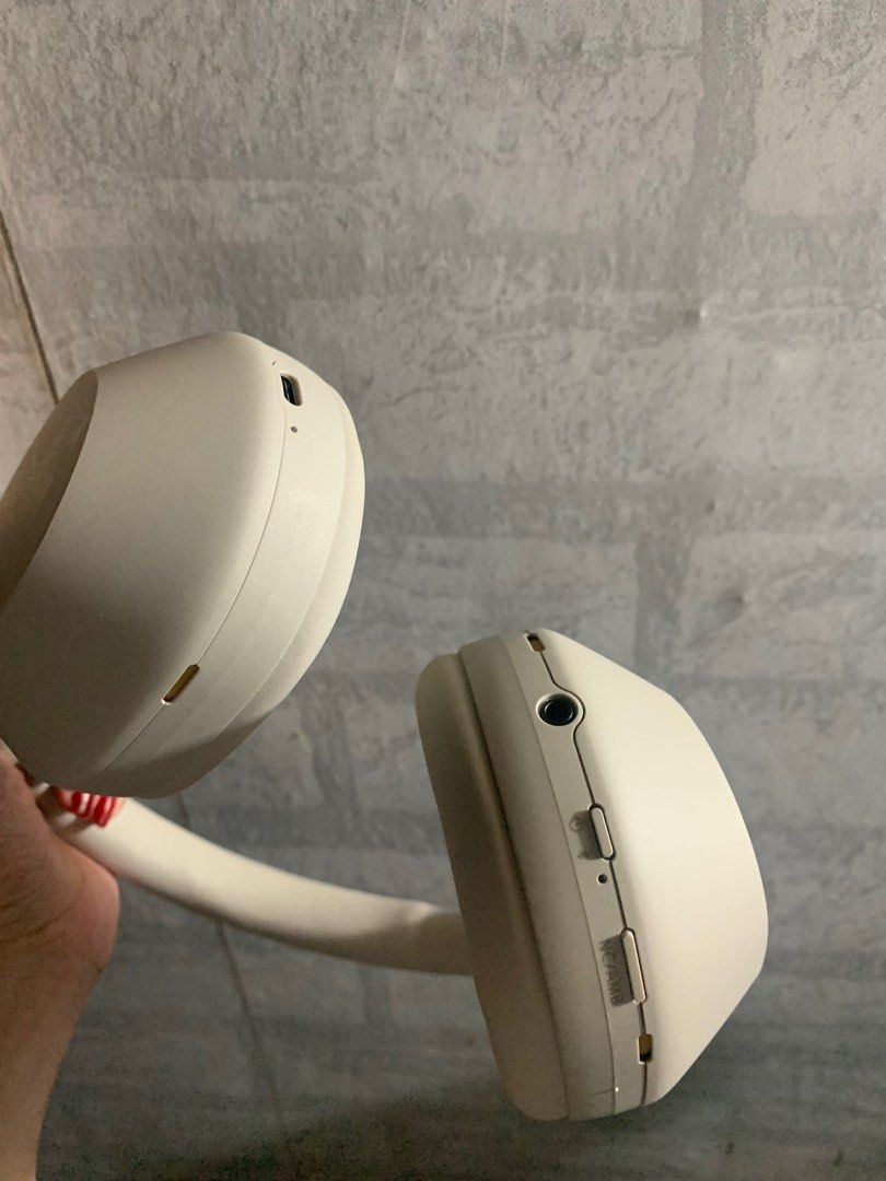 Sony XM5 | with accs and casing, Audio, Headphones & Headsets on Carousell