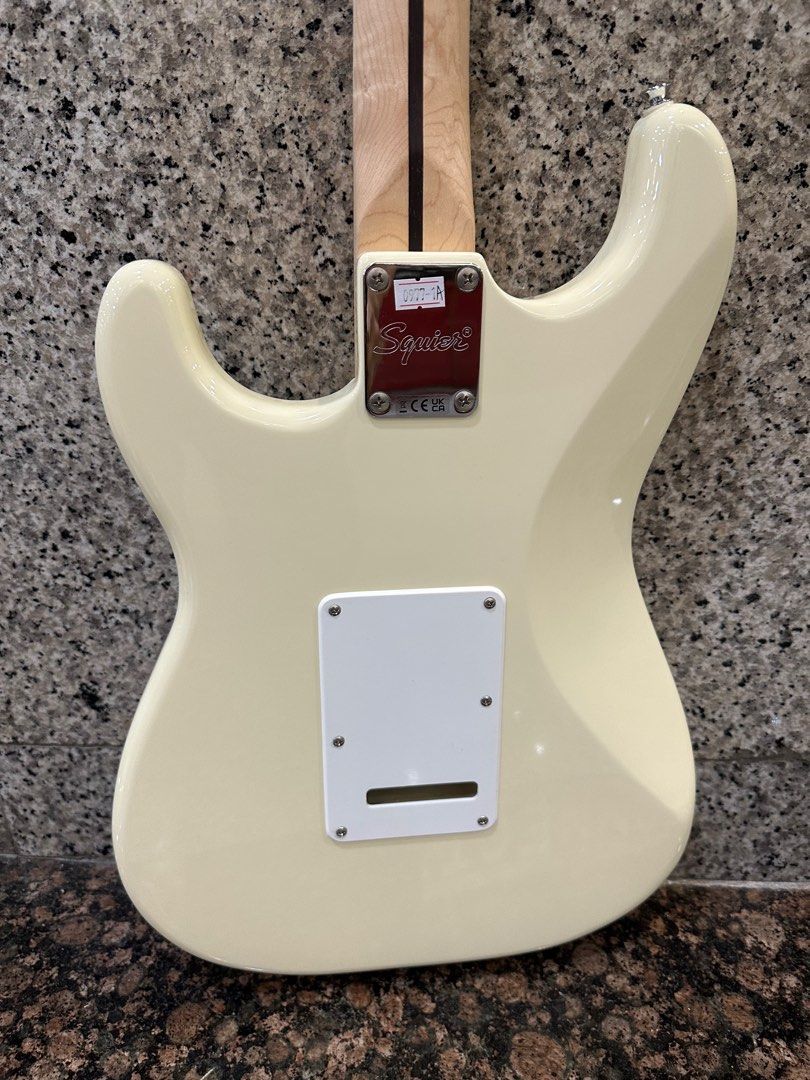 Squier FSR Affinity Series Stratocaster Guitar w/White Pearloid ...