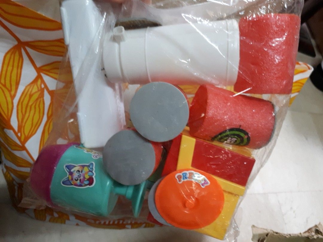 Toy bundle 2 see pic, Hobbies & Toys, Toys & Games on Carousell