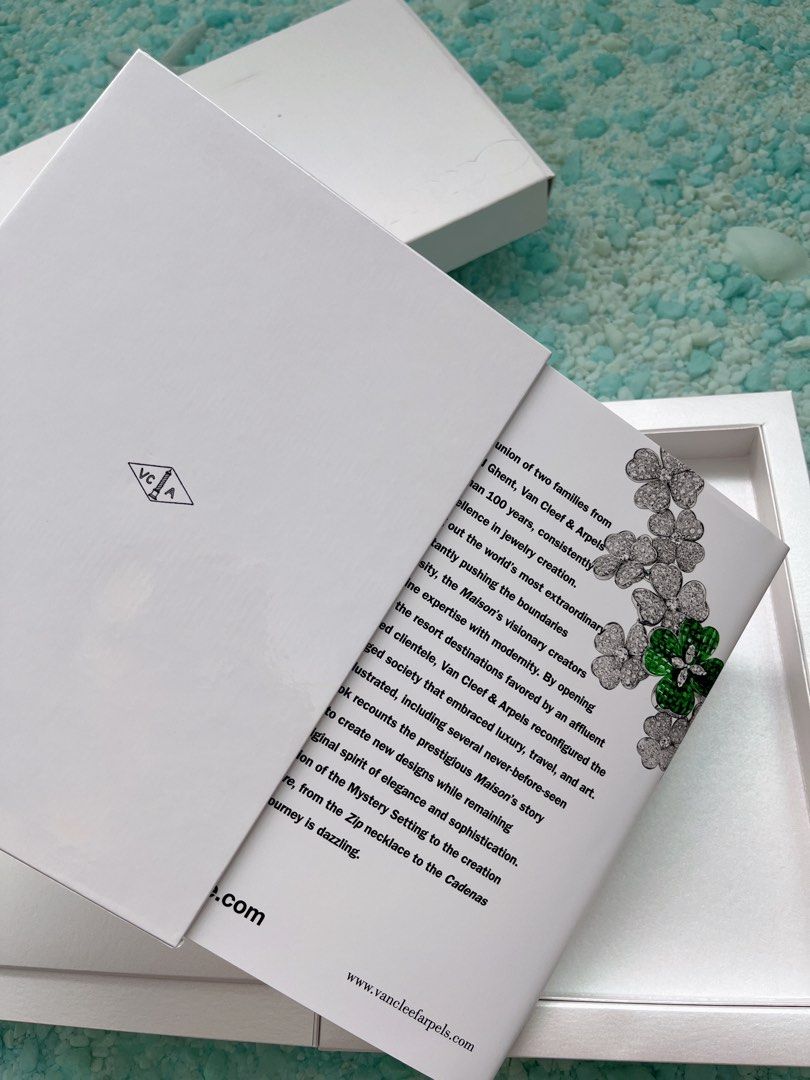 VCA coffee table book display home decor Van Cleef & Arpel, Furniture ...